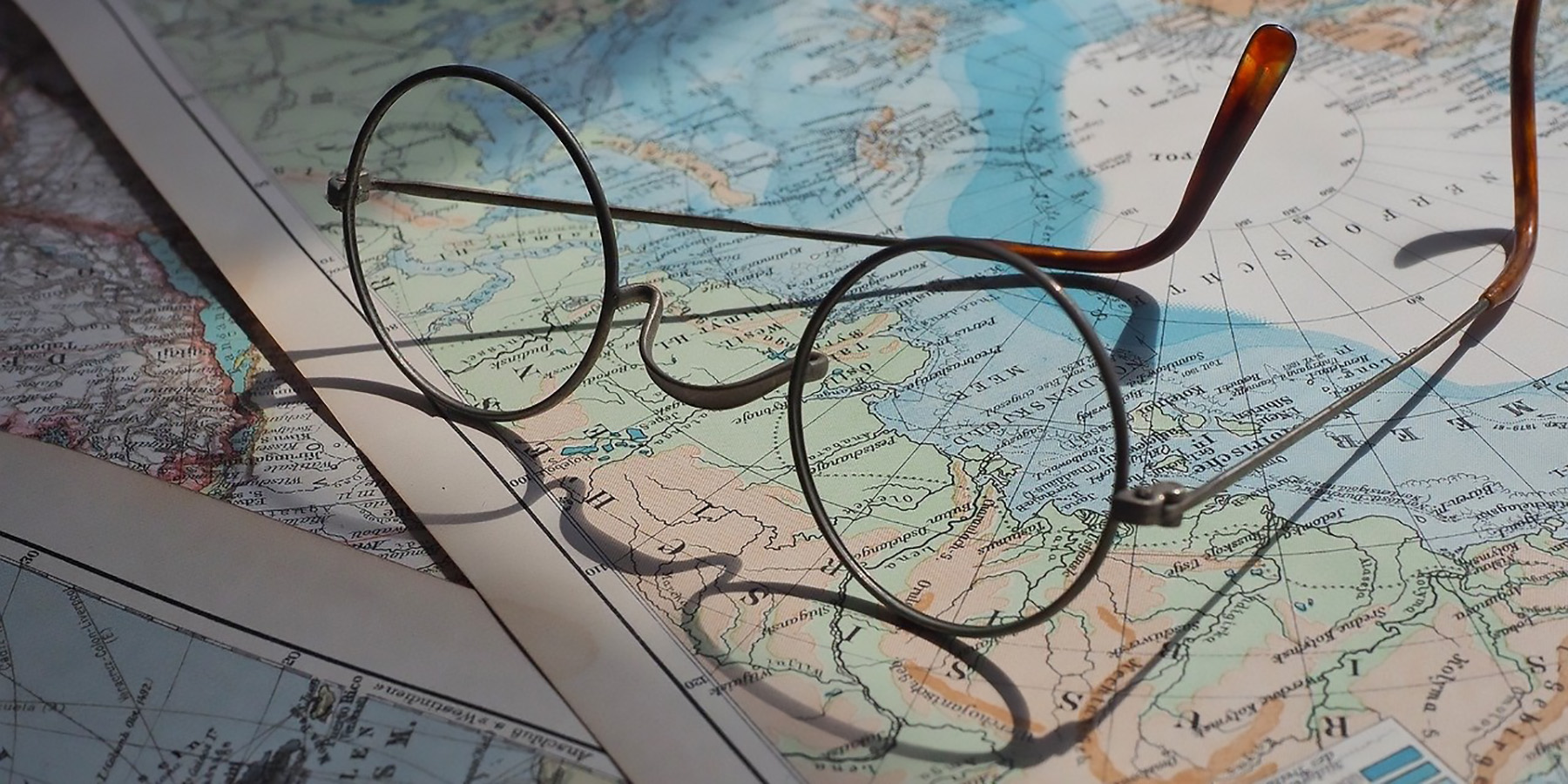 Difference Between Internationalization and Globalization - Profolus Difference Between Internationalization and Globalization - Profolus